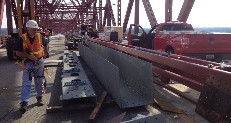 MATHEWS BRIDGE IMPACT EMERGENCY RESPONSE STORY - FIT Engineering